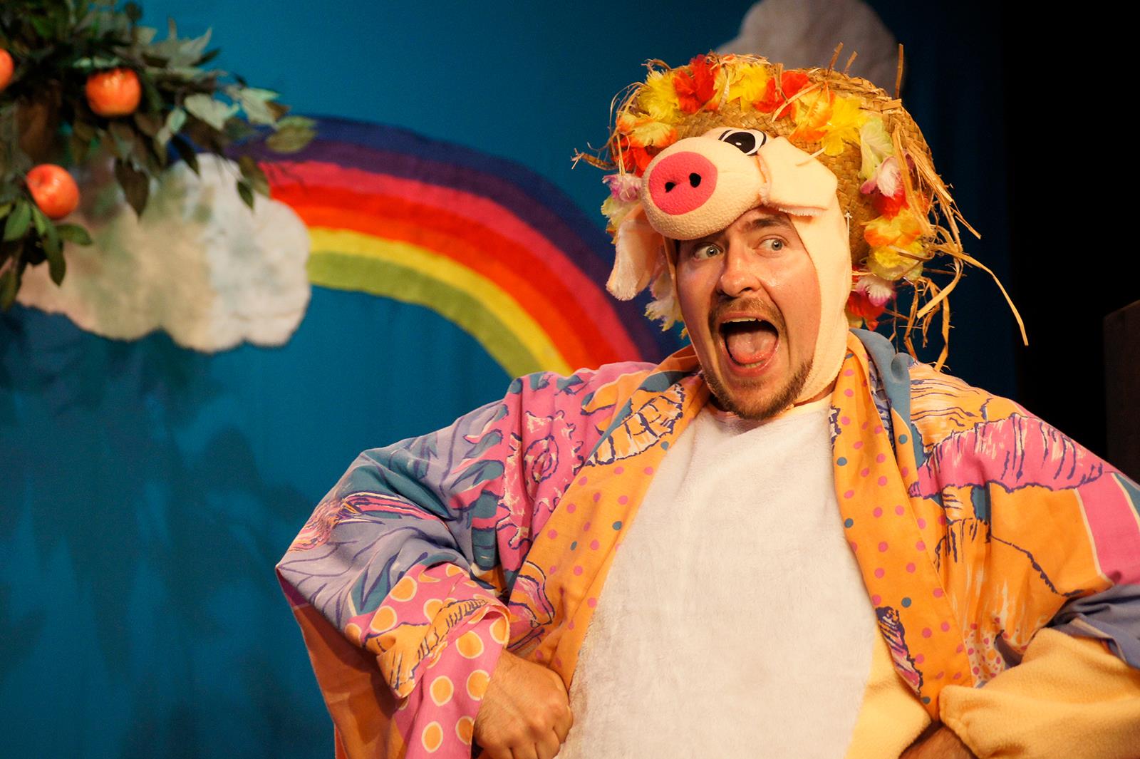 Les trois petits cochons - Essaïon | THEATREonline