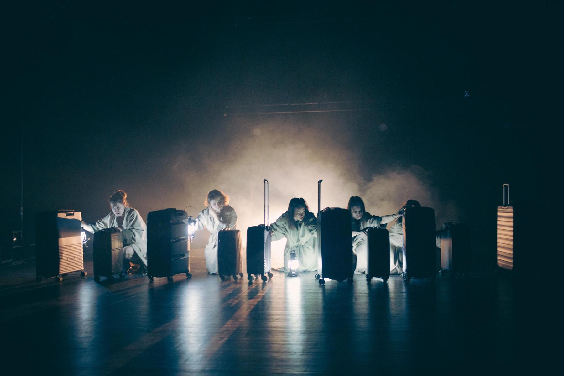 Danse macabre - Cartoucherie - Théâtre du Soleil | THEATREonline