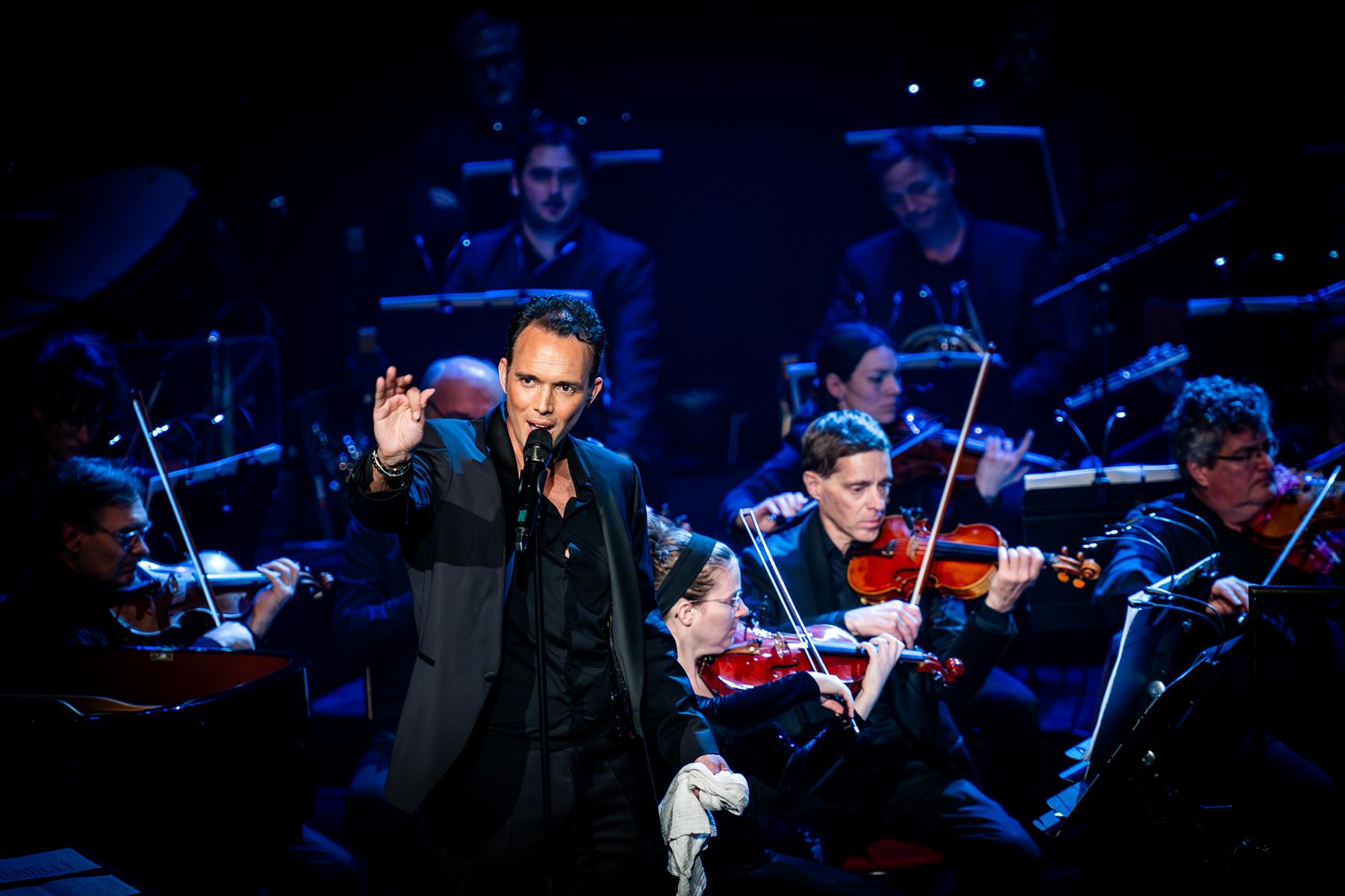 Aznavour 100 ans - concert symphonique - Grand Rex | THEATREonline