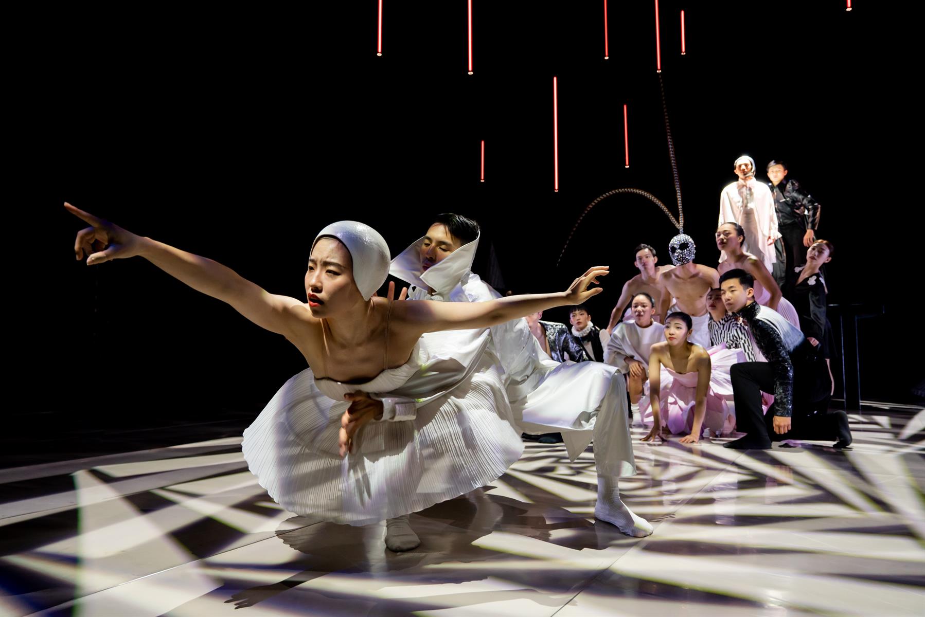 Po-Cheng Tsai - Alice - Le 13e Art | THEATREonline