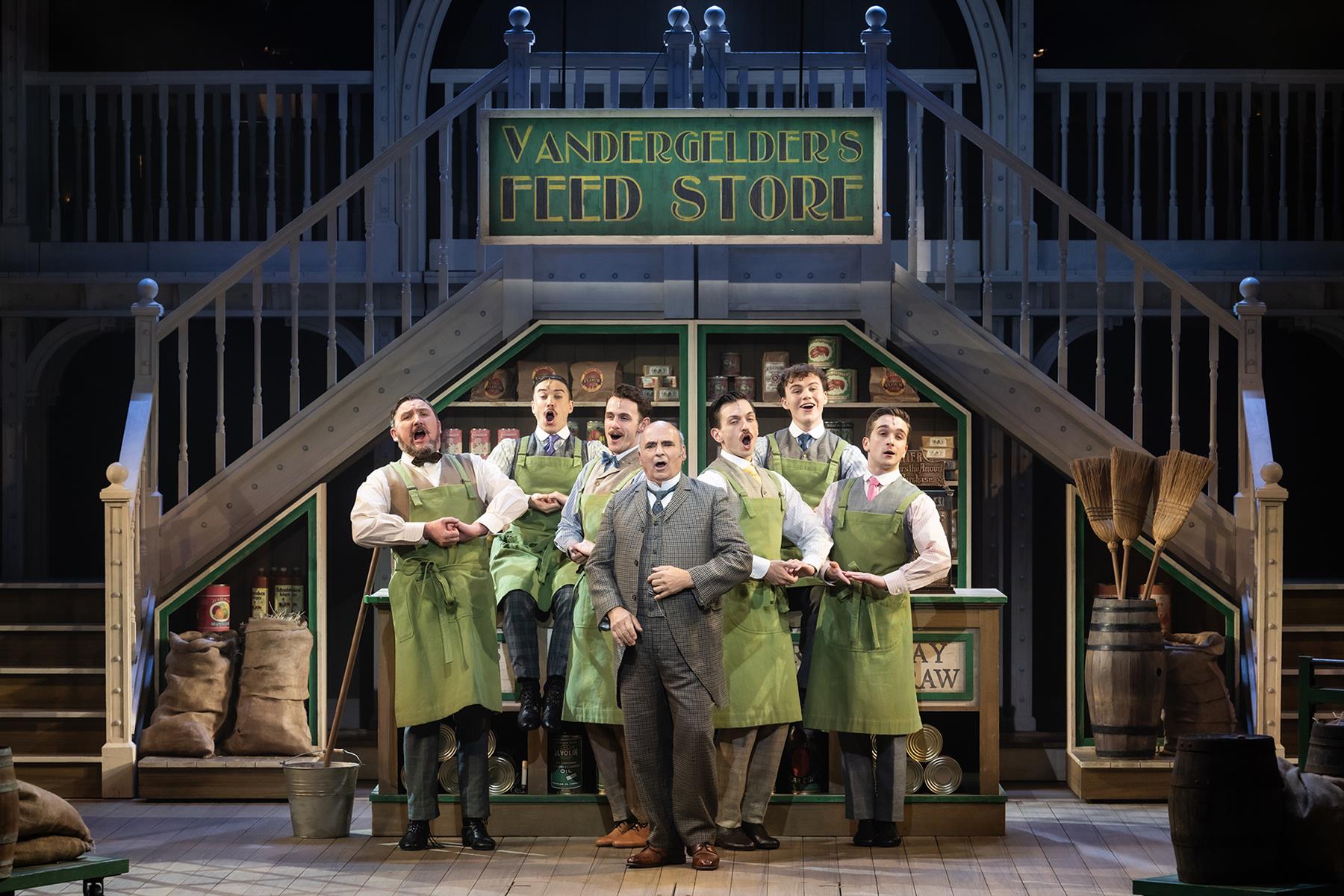 Hello, Dolly! - Théâtre du Lido | THEATREonline