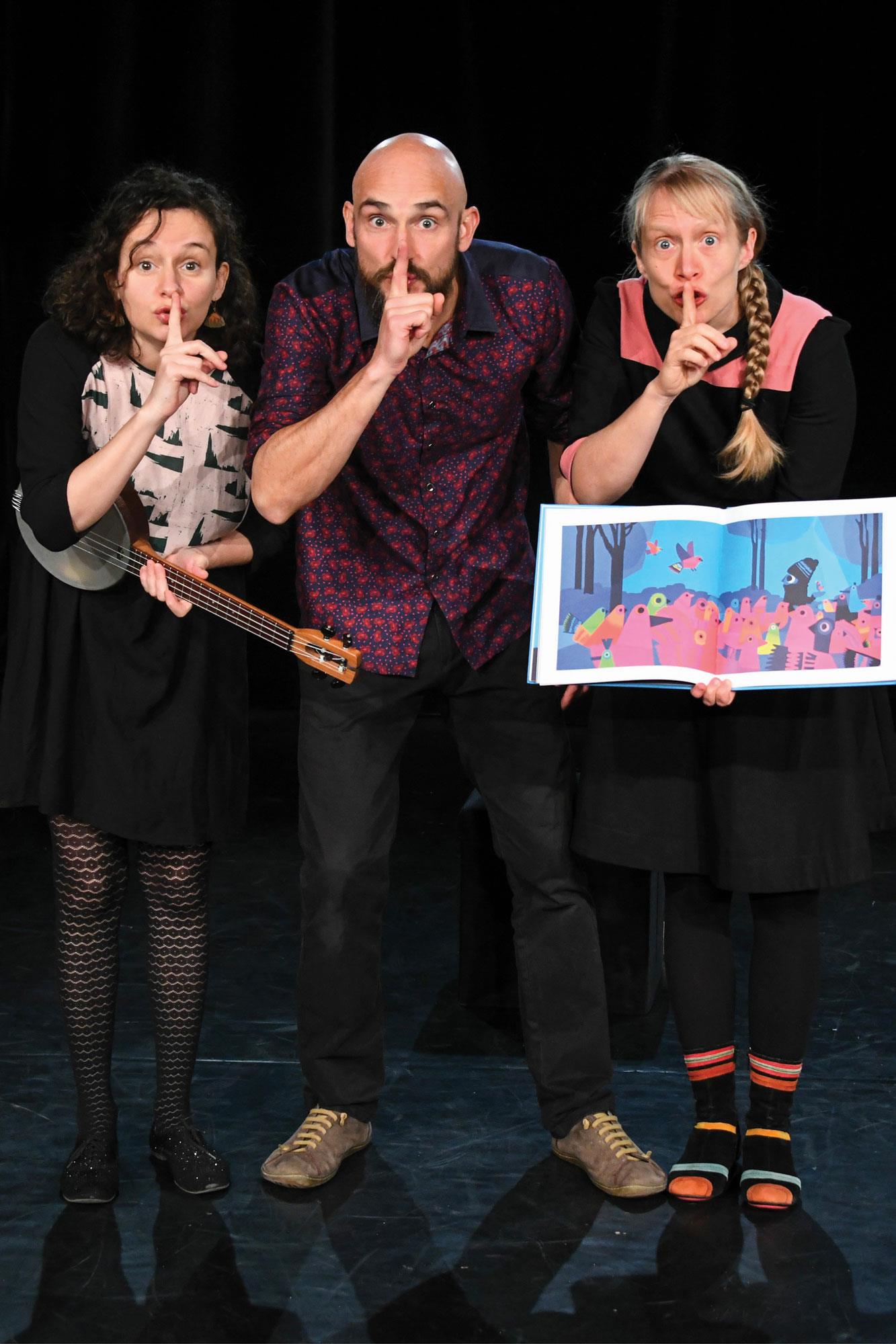 Sucre-page - Théâtre IVT - International Visual Theatre | THEATREonline