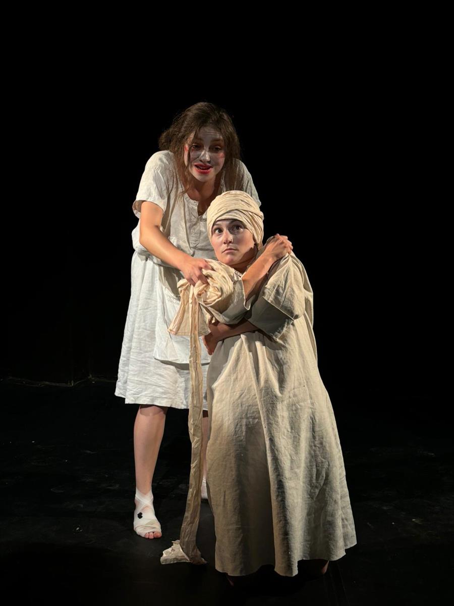 Marat/Sade - Théâtre du Gouvernail | THEATREonline